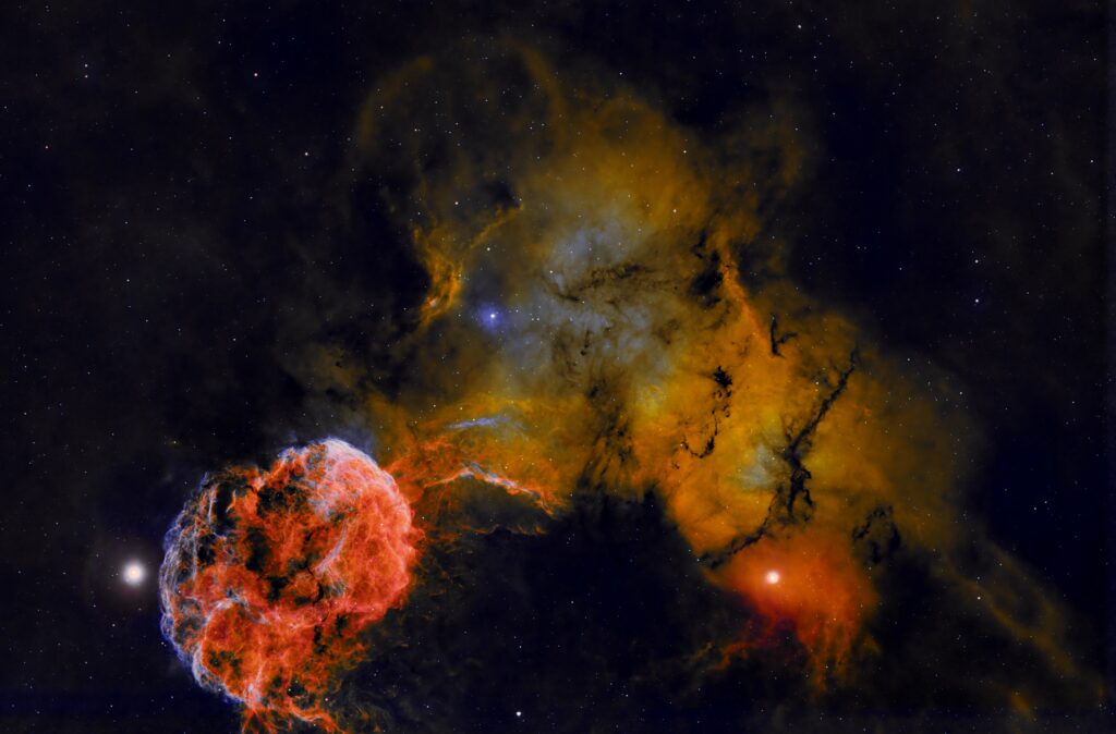 Foto di Roberto Testi: Jellyfish Nebula e SH2-249 - Cosmo2050